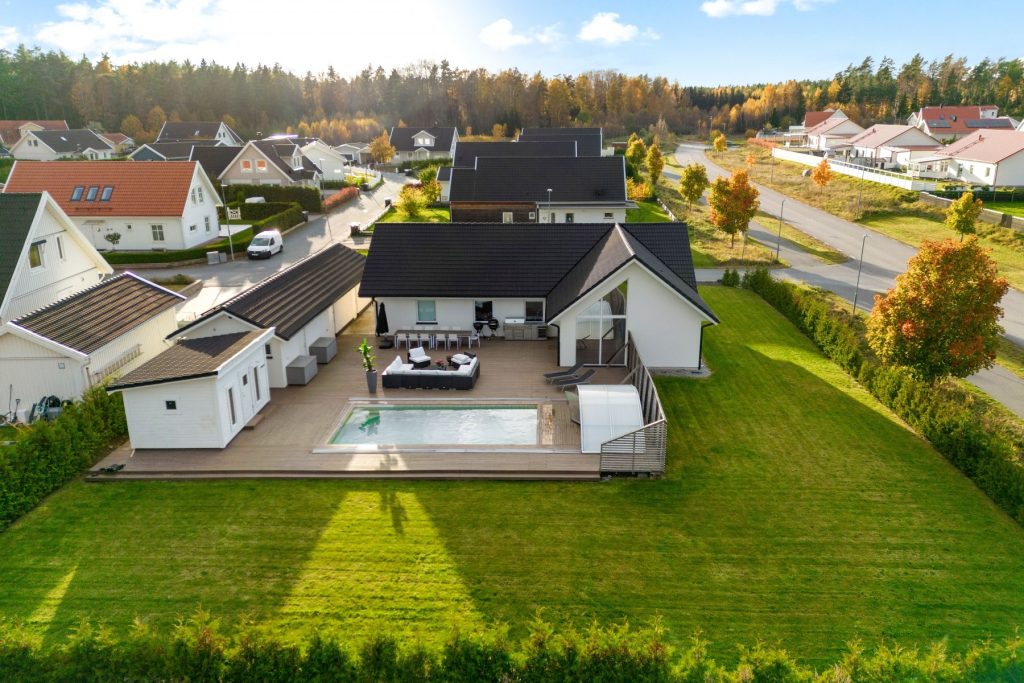 Till salu – Bergets Ro Fastighetsförmedling